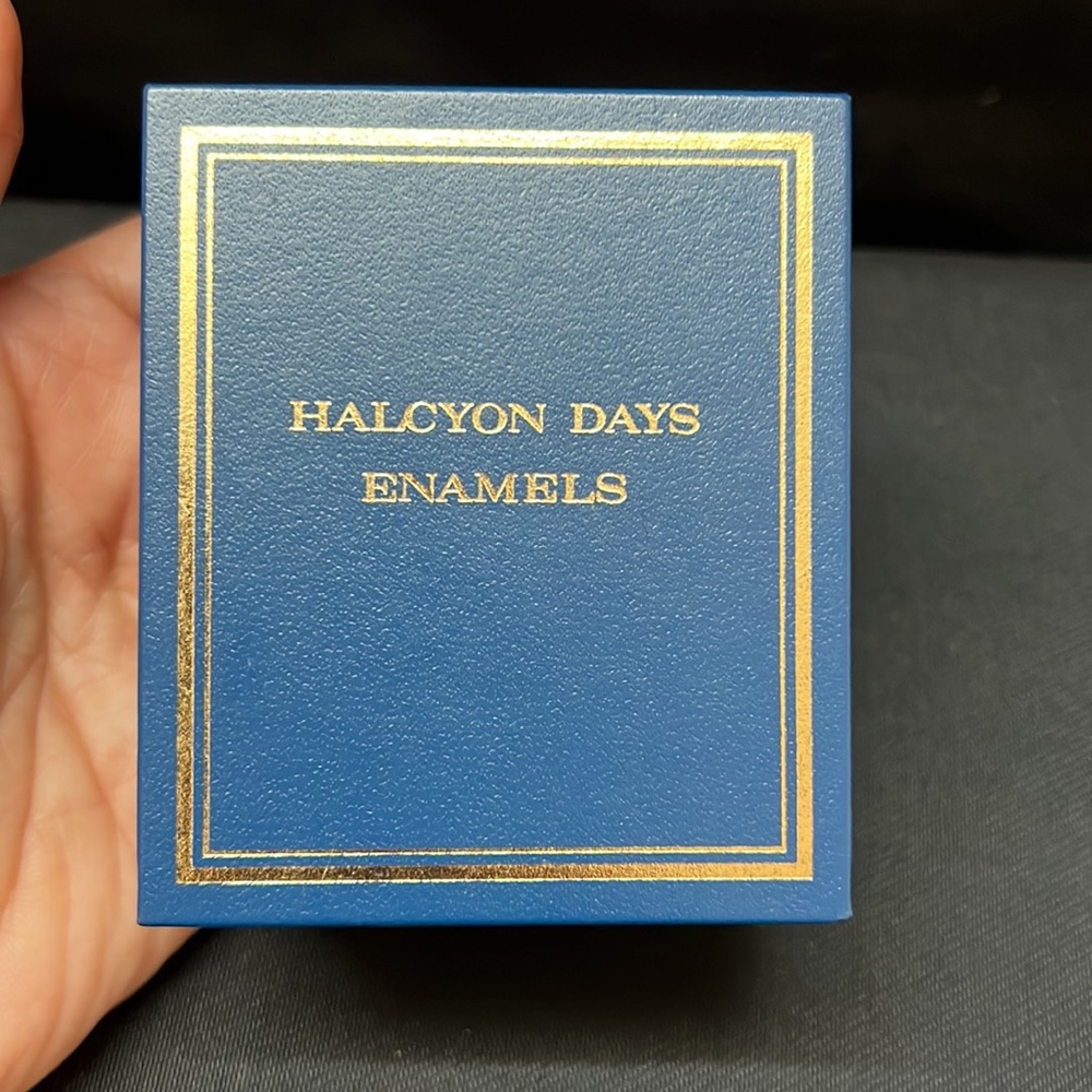 Halcyon Days Enamels Girlfriend Are The Best Friends … - Gem